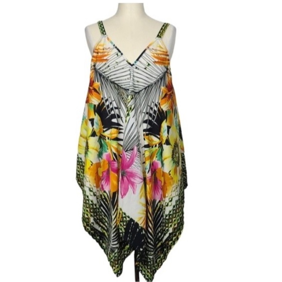 Unique Spectrum | Tops | Unique Spectrum Handkerchief Hem Floral ...